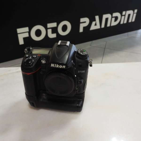 Nikon D7000 With Battery Grip